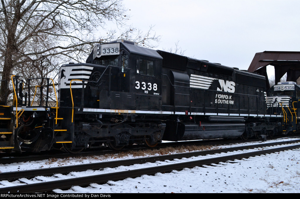 NS SD40-2 3338 on H68
